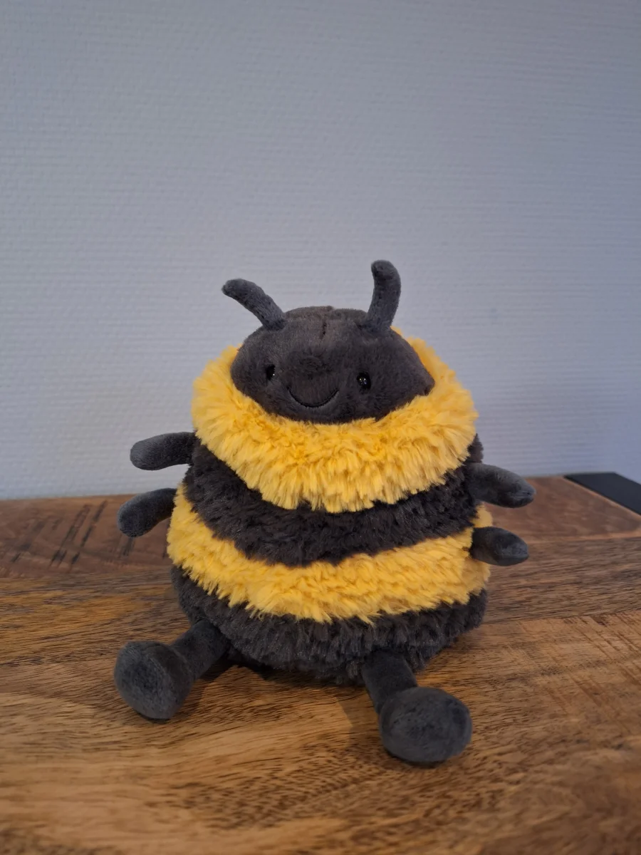 Albee Bee Photo by Sofie - JellyCats Collection | Jelly Journal